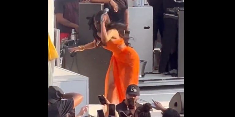 Cardi B Has Drink Tossed At Her While Performing On Stage, So She ...