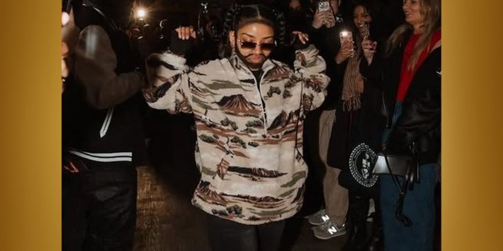 Drake Surprises Fans with $10,000 After Winning Look-Alike Contest in ...