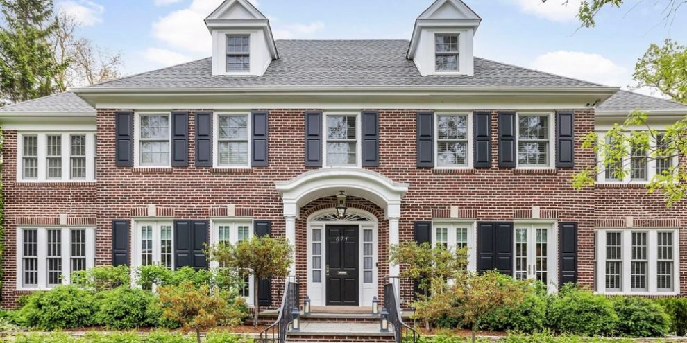 Macaulay Culkin Thought About Buying the ‘Home Alone’ House—Here’s Why ...